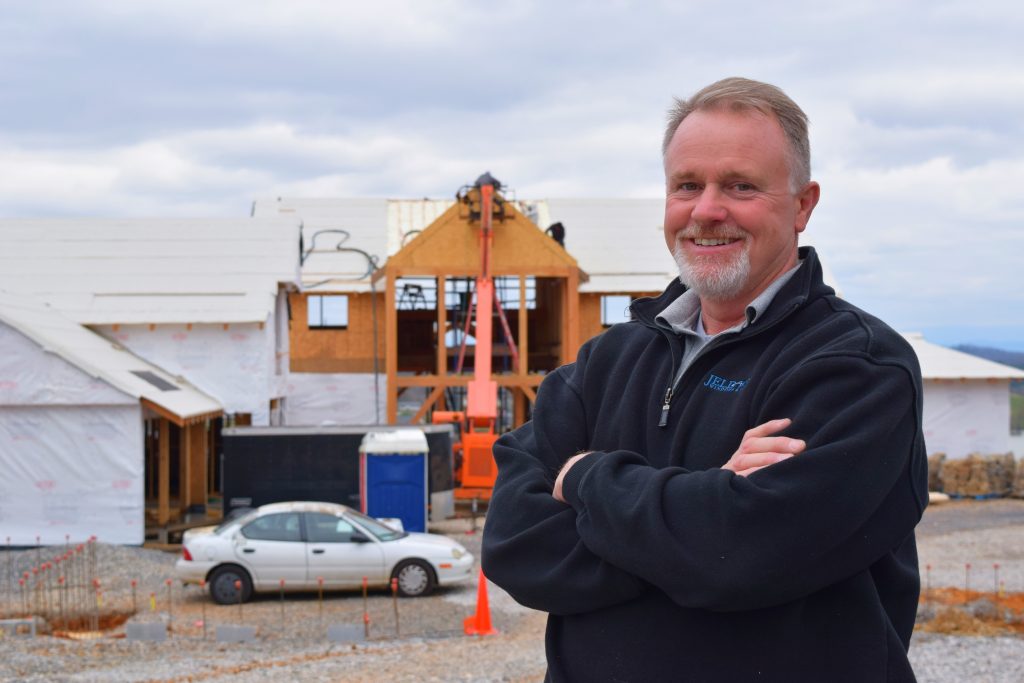 Partial Knee Replacement Is Just What The Doctor Ordered - Covenant Health