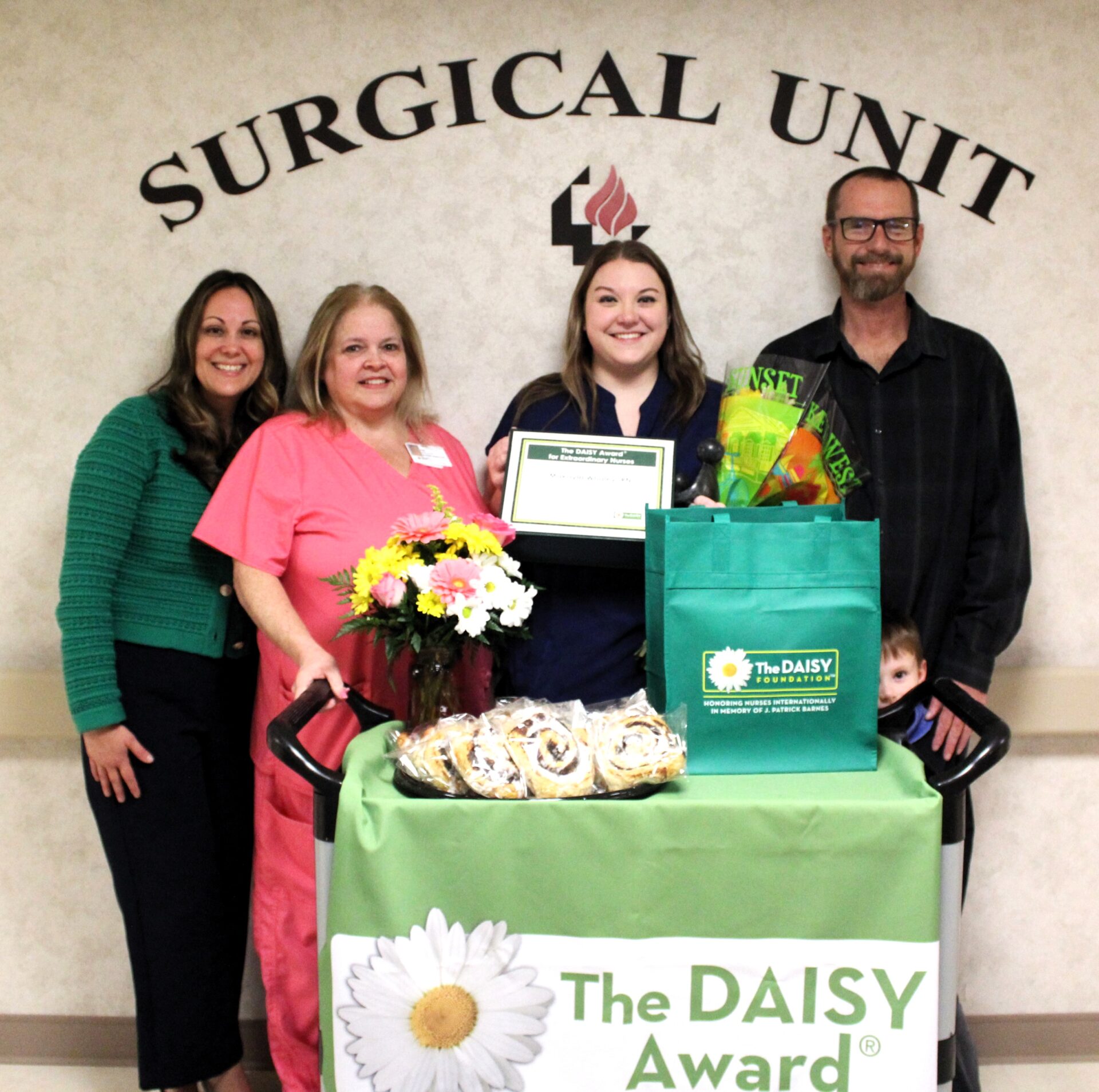 Fort Sanders Regional Presents DAISY Award - Covenant Health
