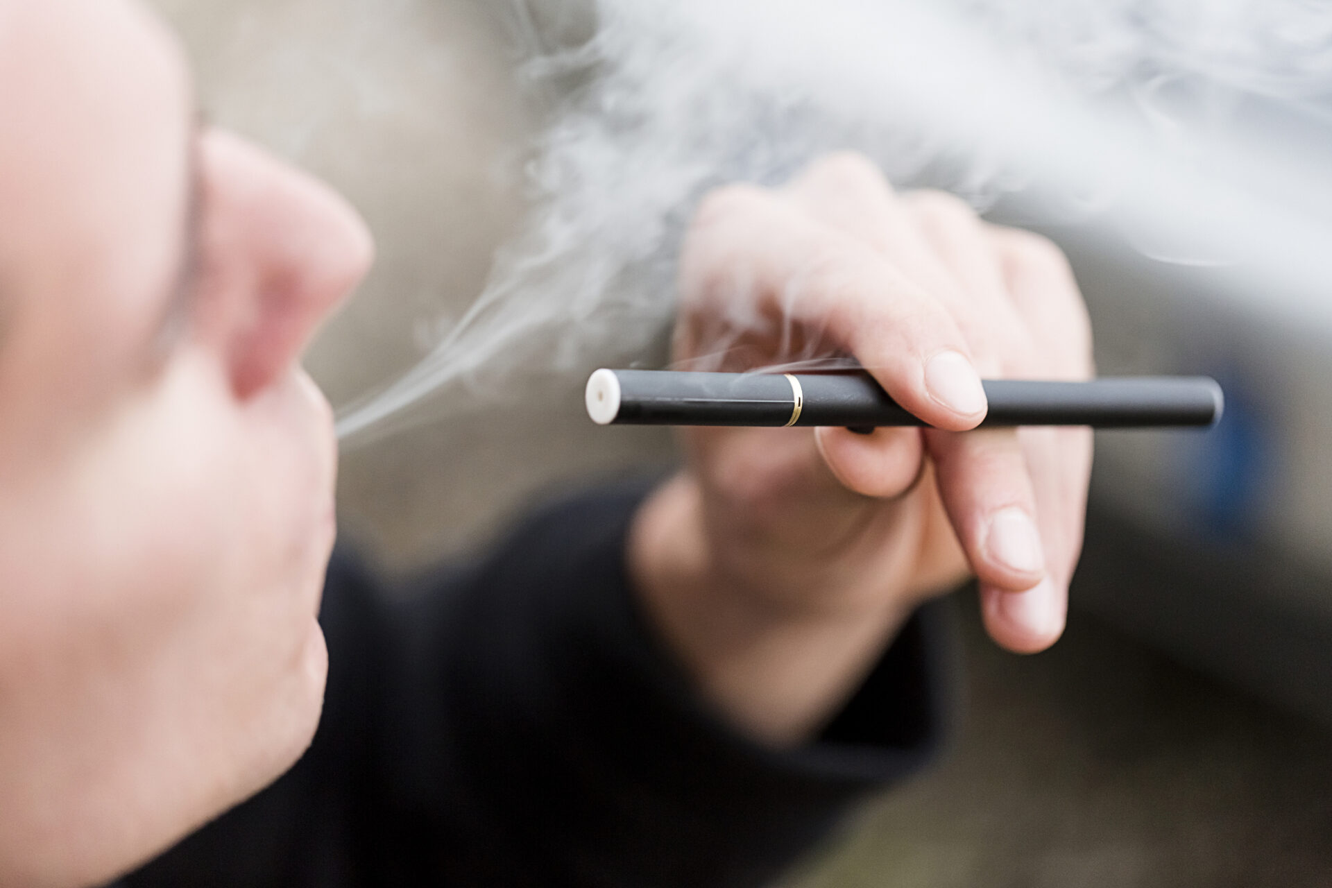 The Effects of Vaping on Teens and Young Adults - Covenant Health